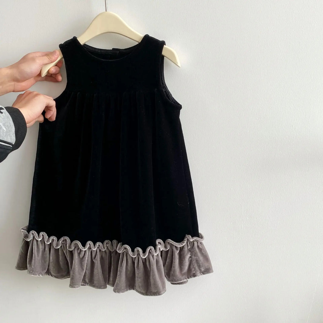 Stylish Baby Girl Dresses & Outfits | Newborn Girls Clothes Online ...